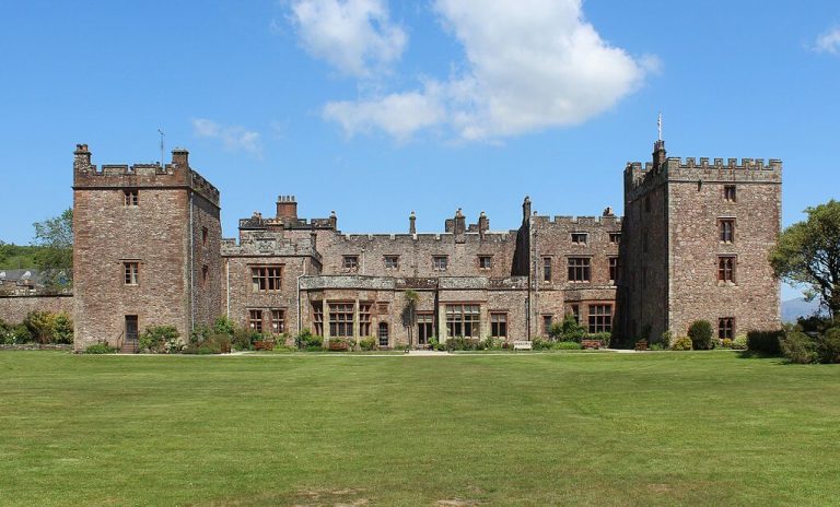 Castles & Stately Homes in the Lake District – Visit European Castles