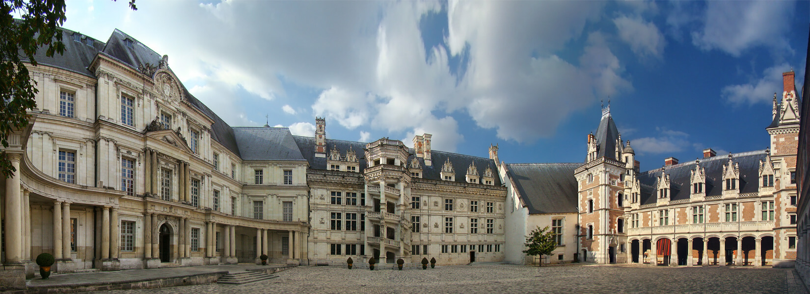 Visit the Former Royal Palaces in France – Visit European Castles