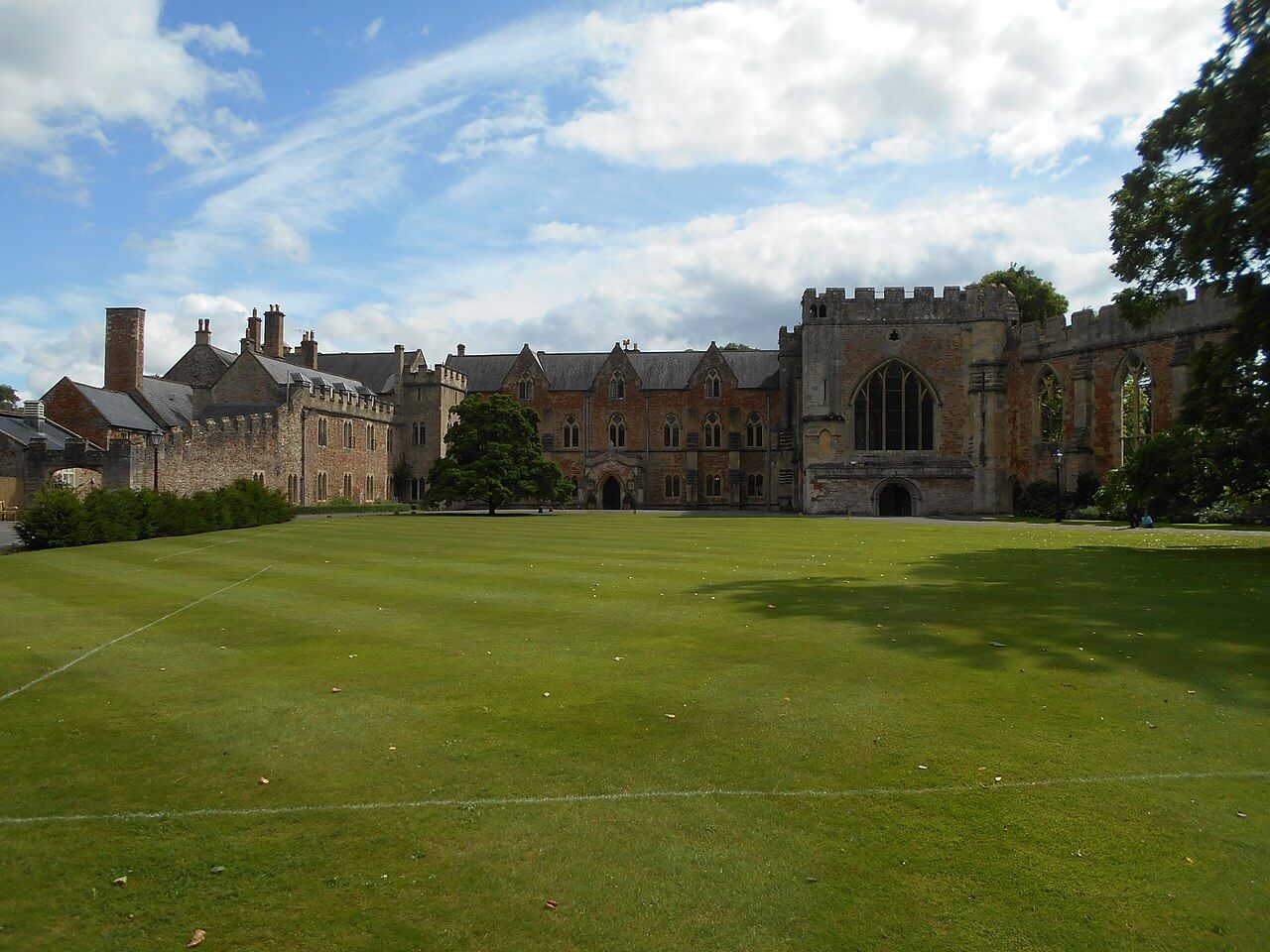 The Best Castles & Stately Homes in Somerset – Visit European Castles