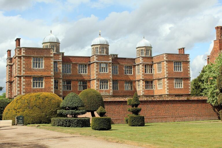 The Best Elizabethan Houses in England – Visit European Castles