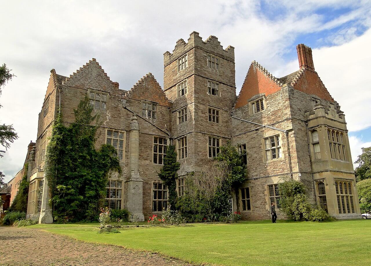 The Best Elizabethan Houses in England – Visit European Castles